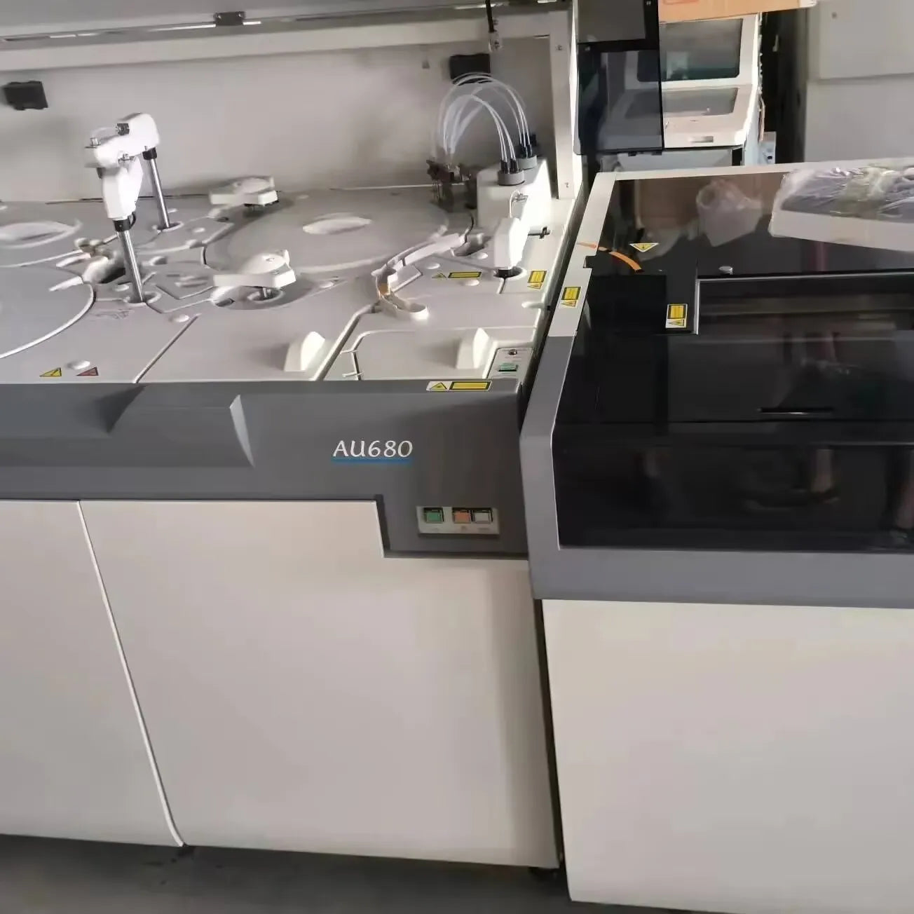 Beckman Used AU680 Chemistry Analyzer # – GlobalHeathcareMedical